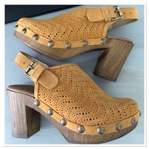 Eric Michael | Shoes | Eric Michael Suede Mule Closed Toe | Poshmark